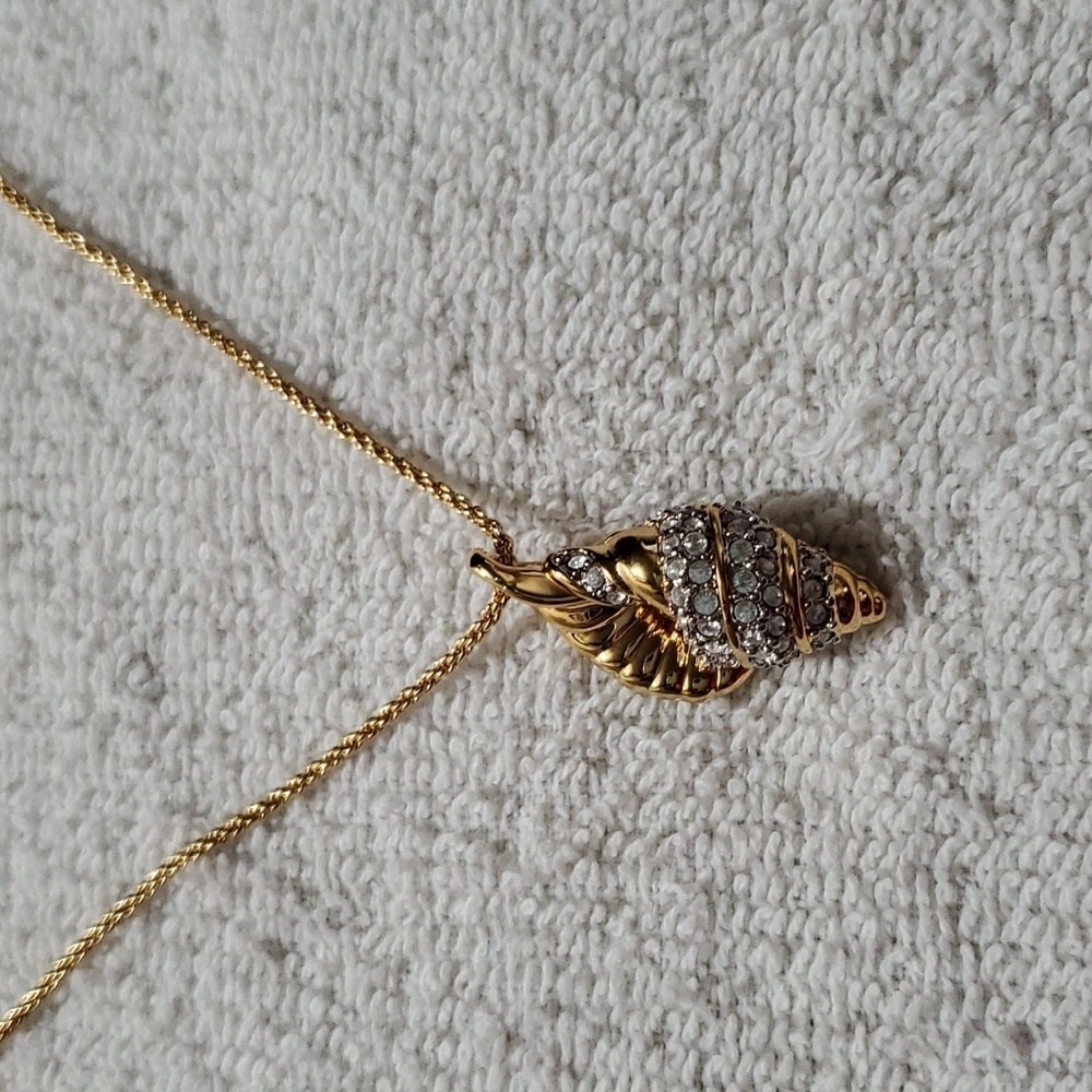 Swarovski Swan Logo Goldtone Conch Shell Pendant Neck… - Gem